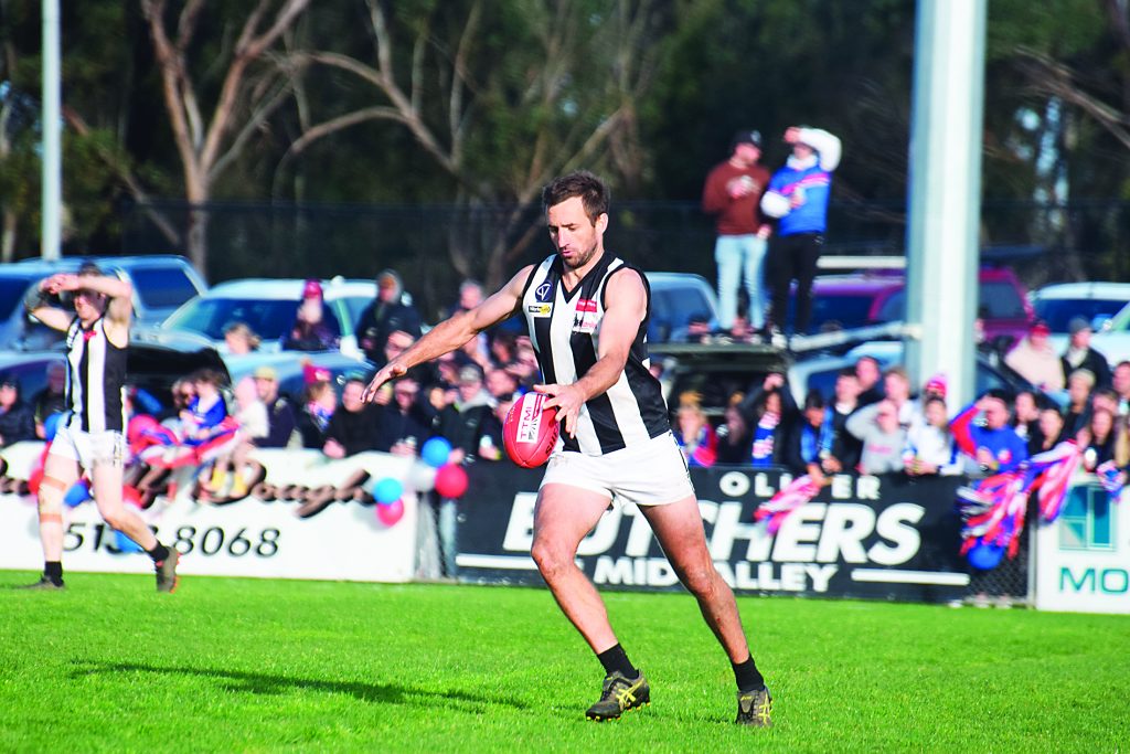 Magpies put it all together and take Mid Gippy | Latrobe Valley Express