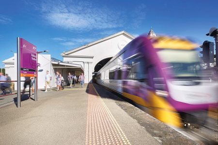 Bank cards can now be used on trains | Latrobe Valley Express