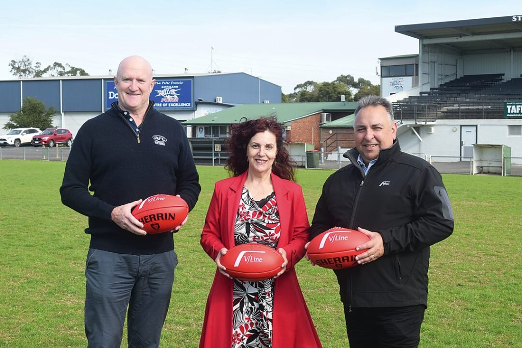 V/Line Cup running express to Gippsland | Latrobe Valley Express